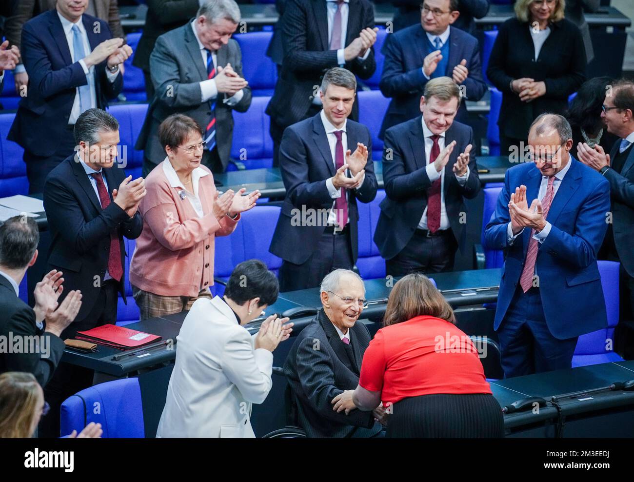 Berlin, Germany. 15th Dec, 2022. Members of the Bundestag applaud ...