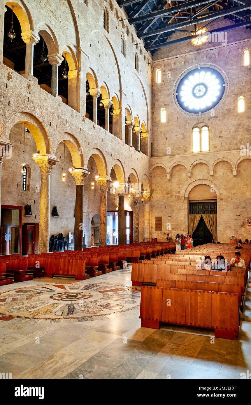 Bari cathedral interior hi-res stock photography and images - Alamy