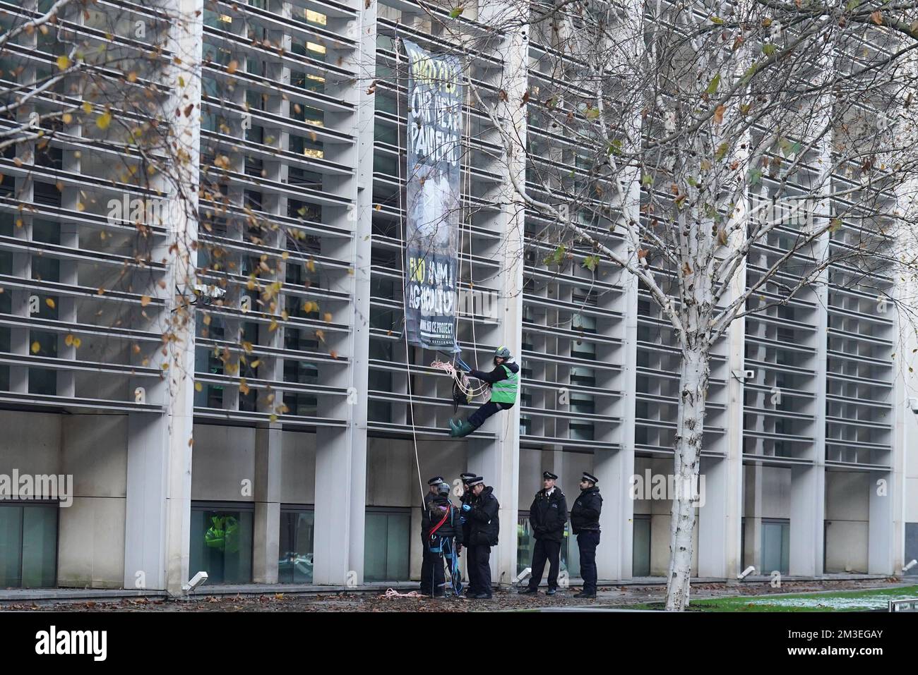 Home office building at marsham street hi-res stock photography and ...