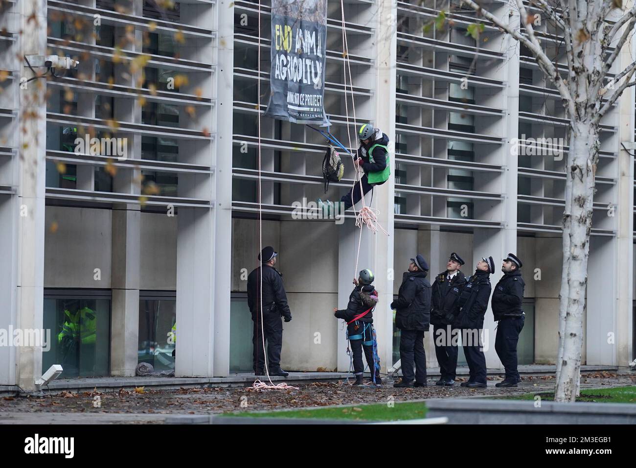 Home office building at marsham street hi-res stock photography and ...