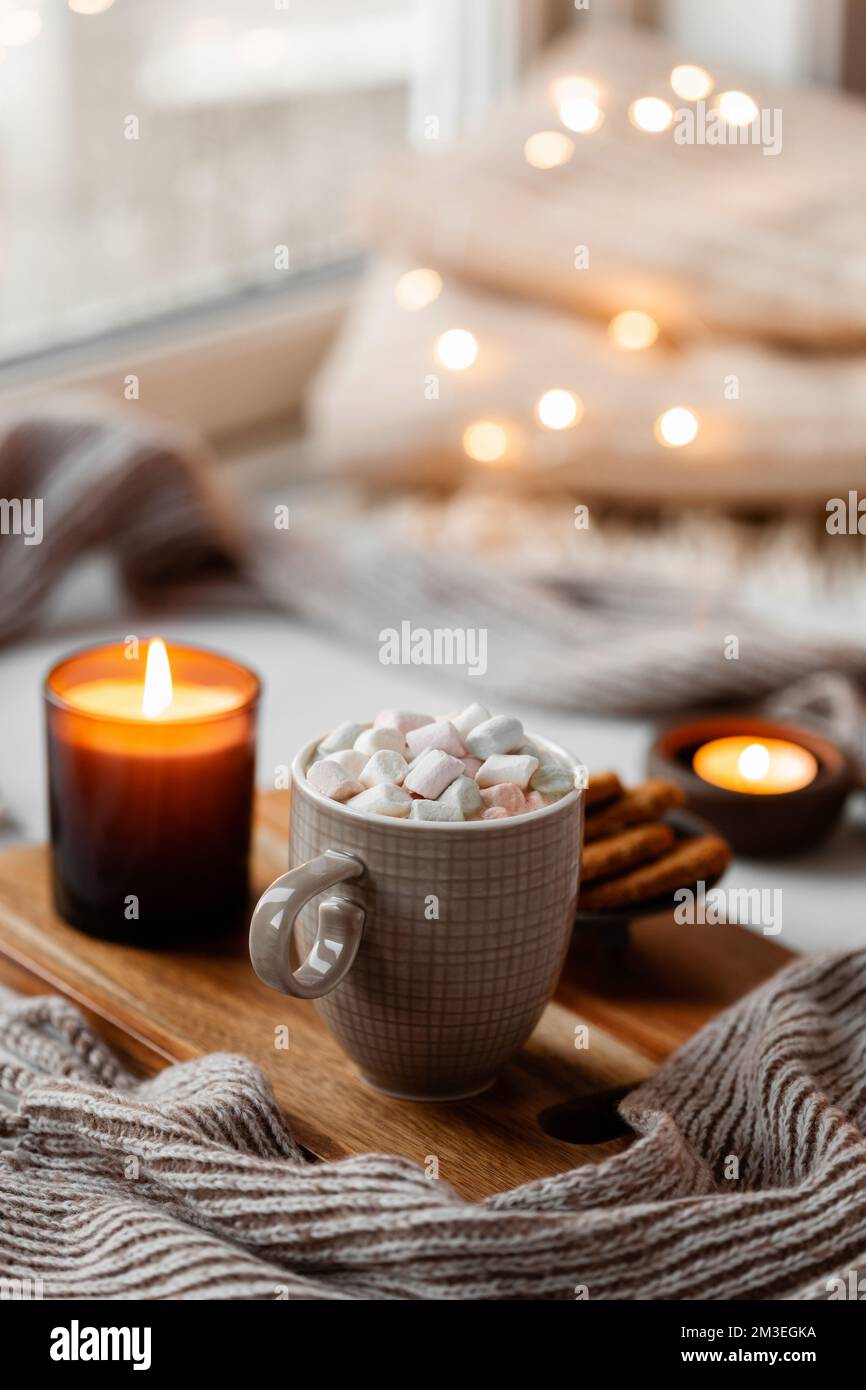 Throw window hi-res stock photography and images - Alamy