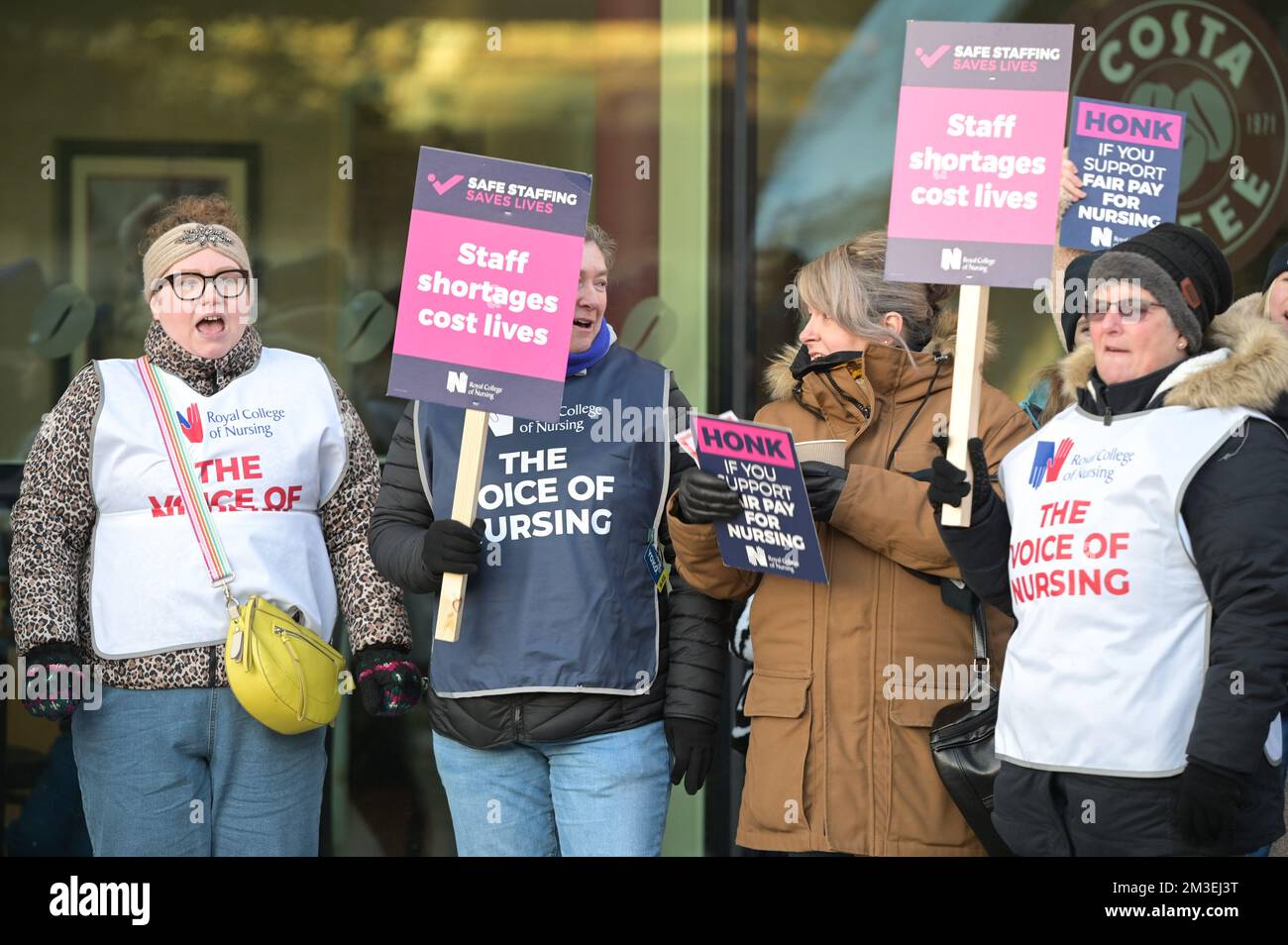 Royal mail van hospital hi-res stock photography and images - Alamy