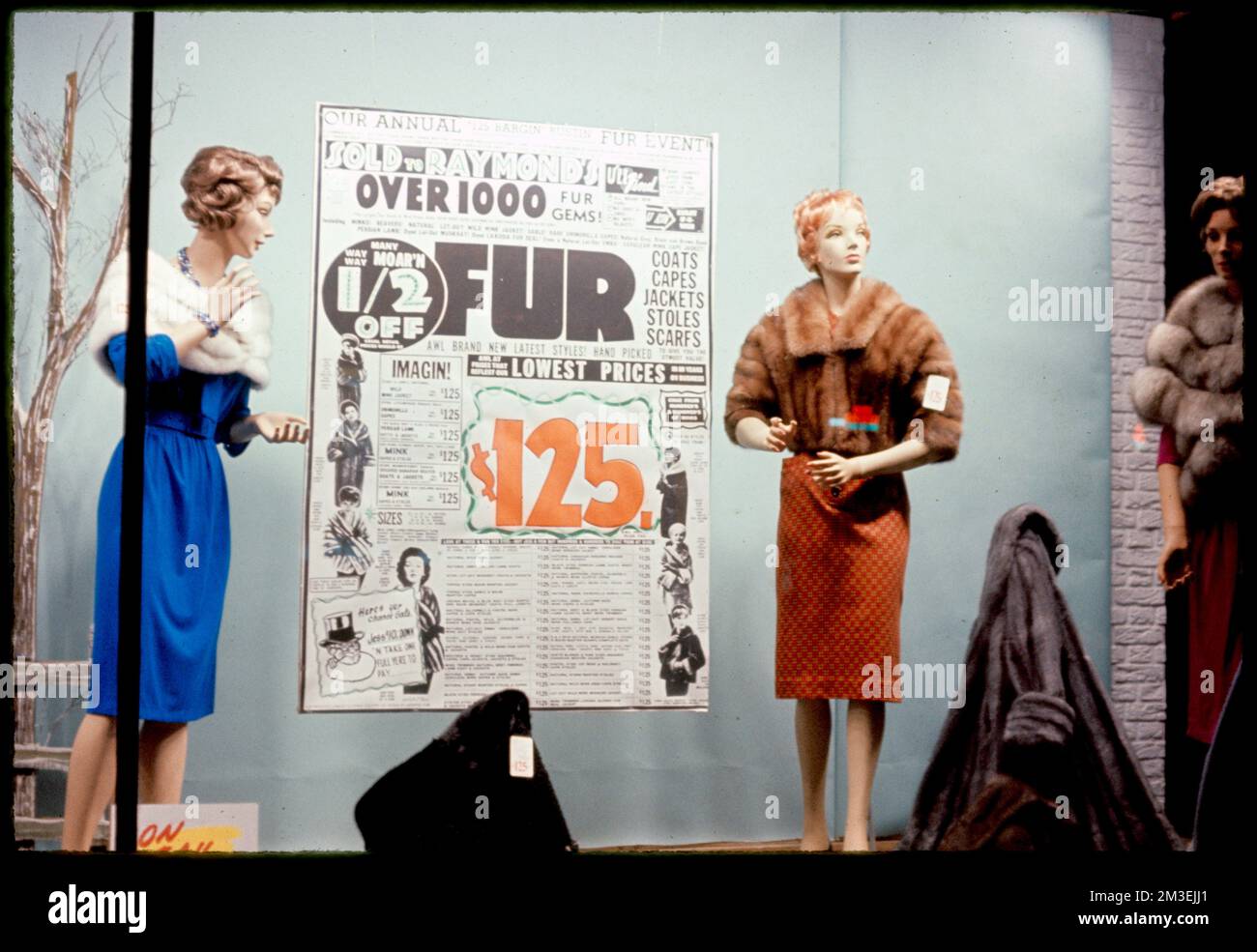 Mannequins in Raymond's store window, Boston , Window displays ...