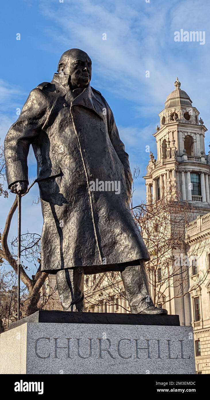 Winston Churchill statue, Parliament Square, London Stock Photo - Alamy