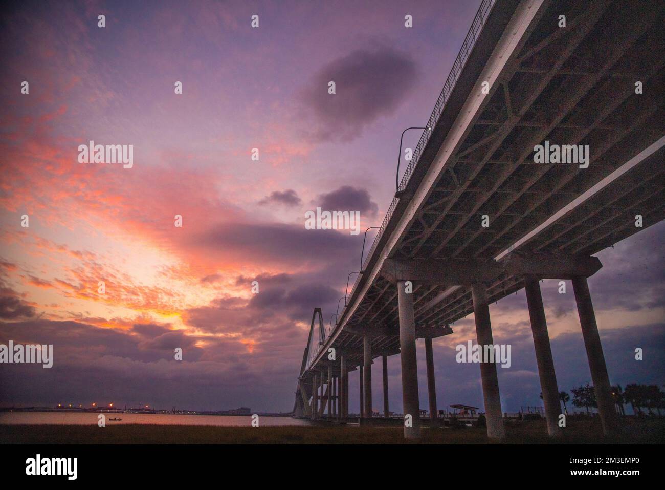 A beautiful shot of the Arthur Ravenel Jr Bridge in Charleston, Mount ...