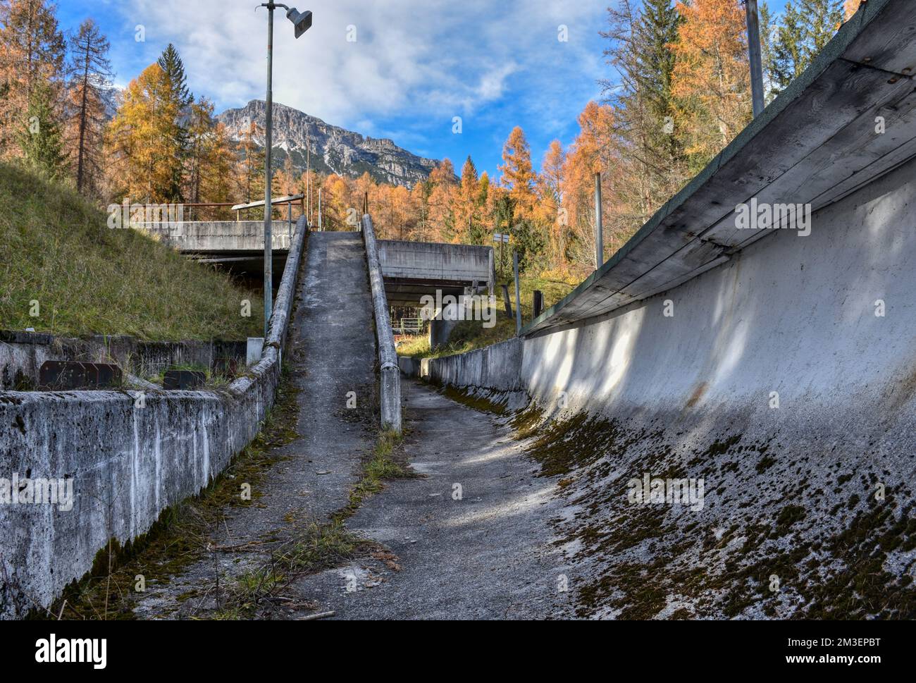 Cortina d’Ampezzo, Bobbahn, Start, Anlauf, Rampe, Steil, Geländer ...