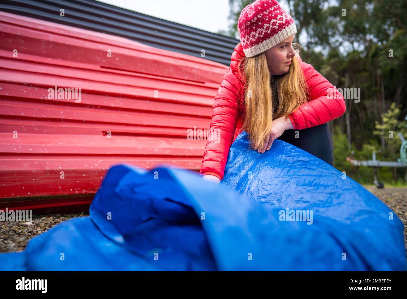 sleeping under a tarp. hiking and camping with a blue tarp in america ...