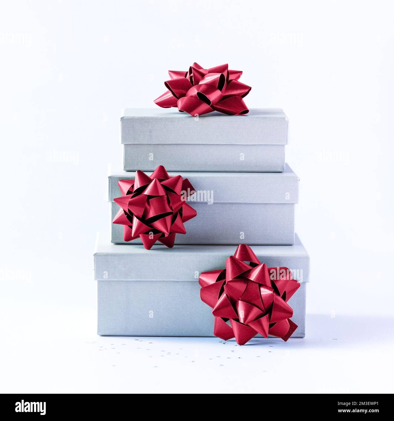 Gift box stars confetti Cut Out Stock Images & Pictures - Alamy