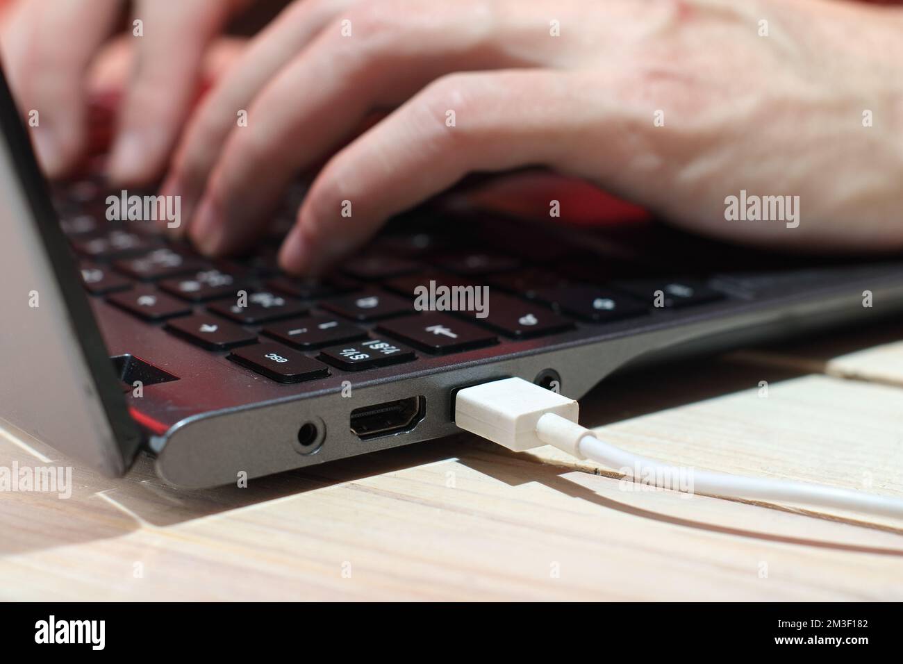 Laptop port hi-res stock photography and images - Alamy