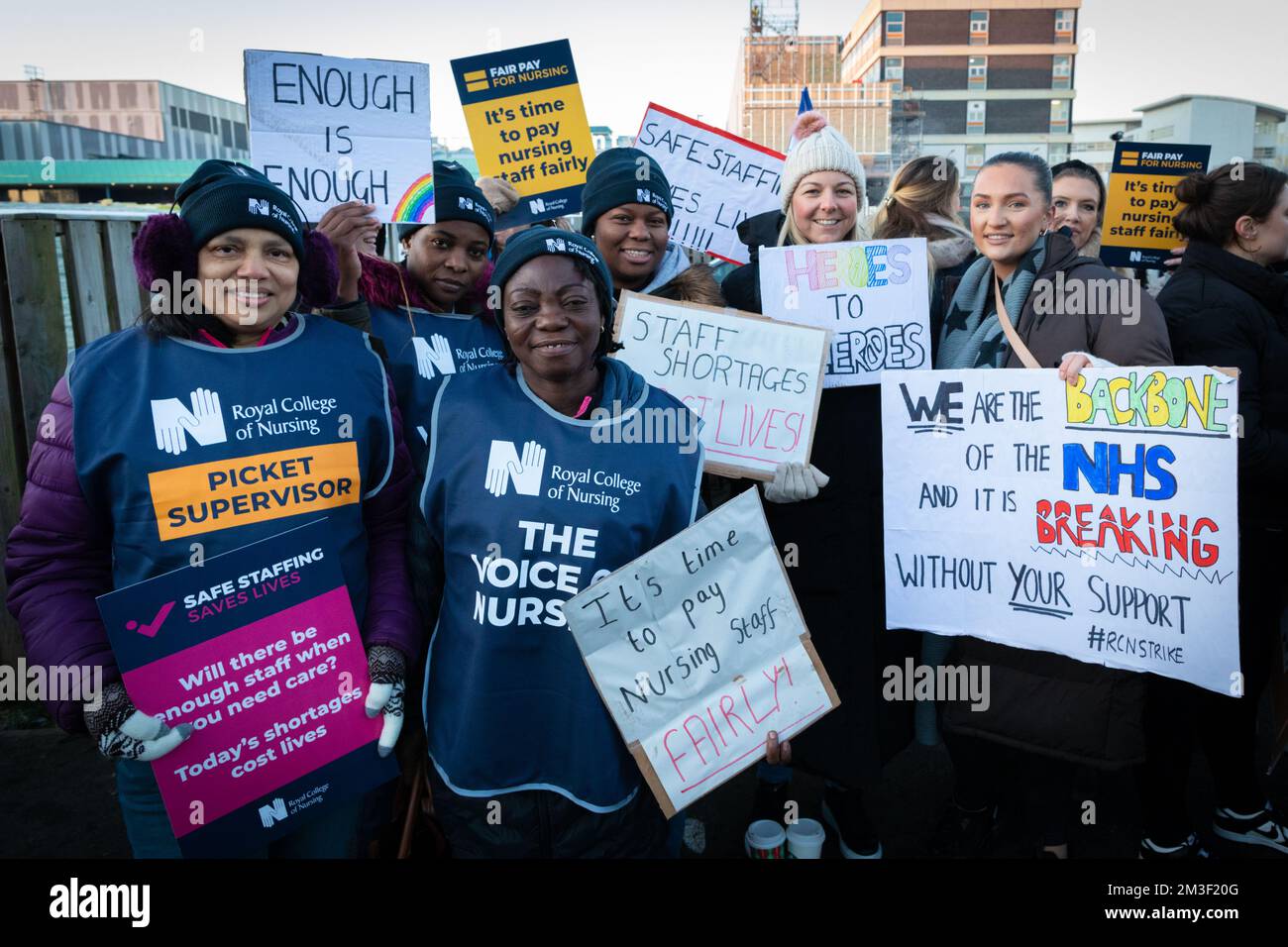 Liverpool, UK. 15th Dec, 2022. Nurses with placards gather at the ...