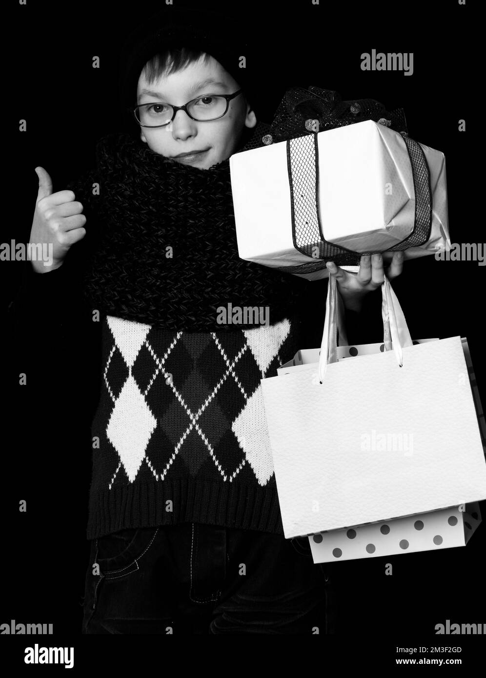 Smart glasses shopping Black and White Stock Photos & Images - Alamy