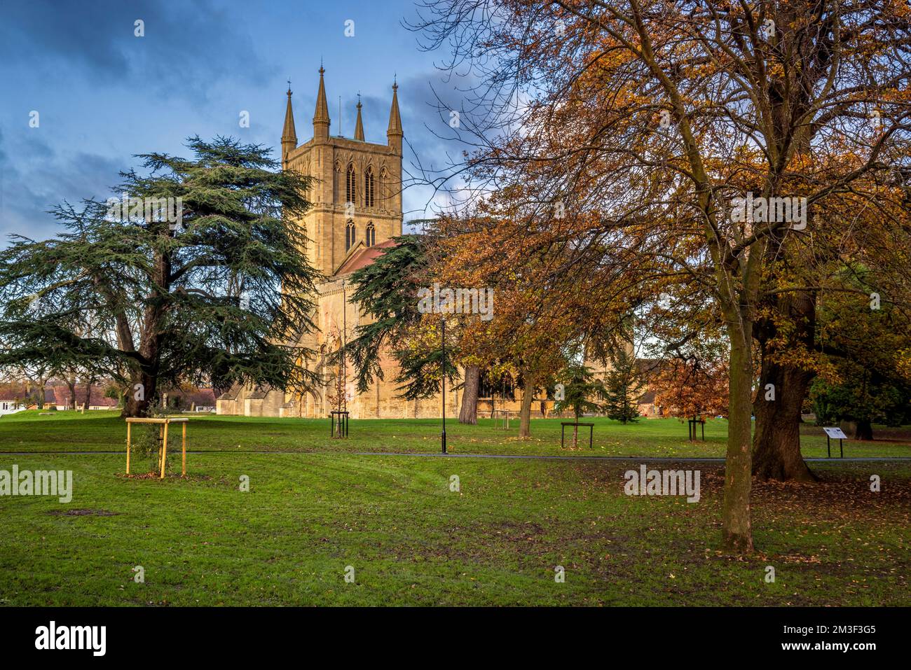 Pershore Abbey church from the park in the winter, Worcestershire ...