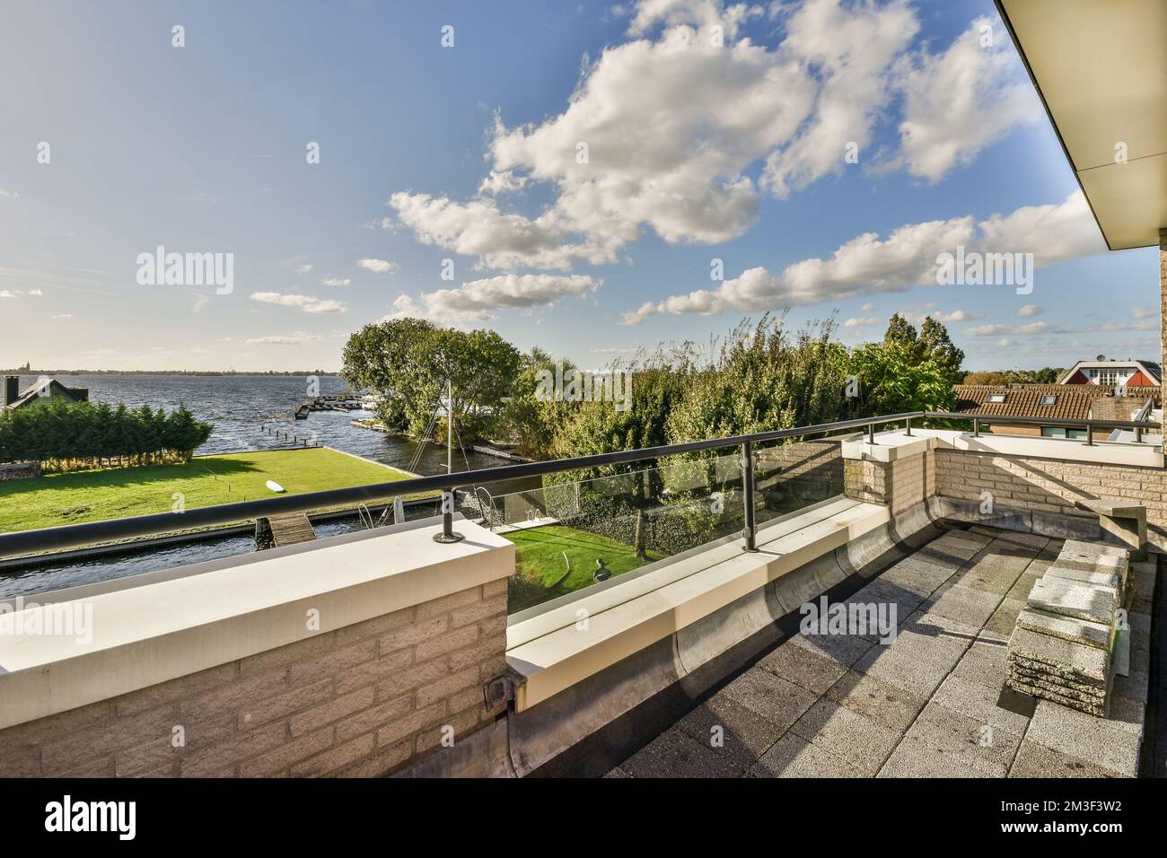 Apartment looking out onto river hi-res stock photography and images ...