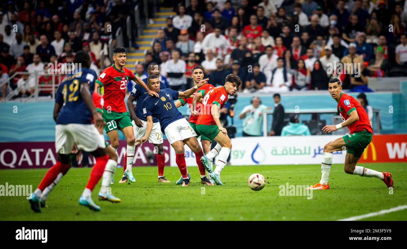 Doha, Qatar. 14th Dec, 2022. Kylian Mbappe (FRA), Ez Abde (Marokko ...