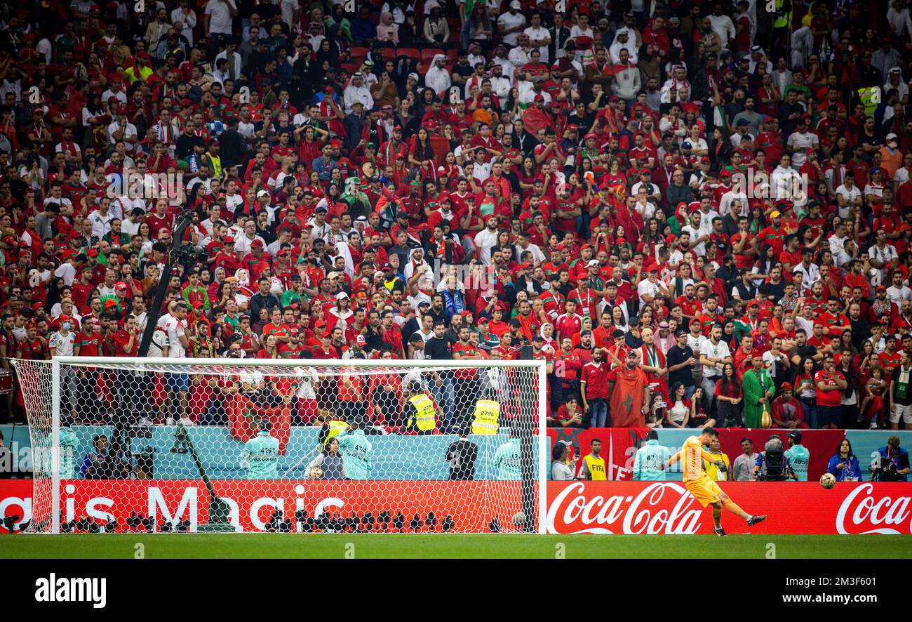 Doha, Qatar. 14th Dec, 2022. Torwart Hugo Lloris (FRA) France - Morocco ...