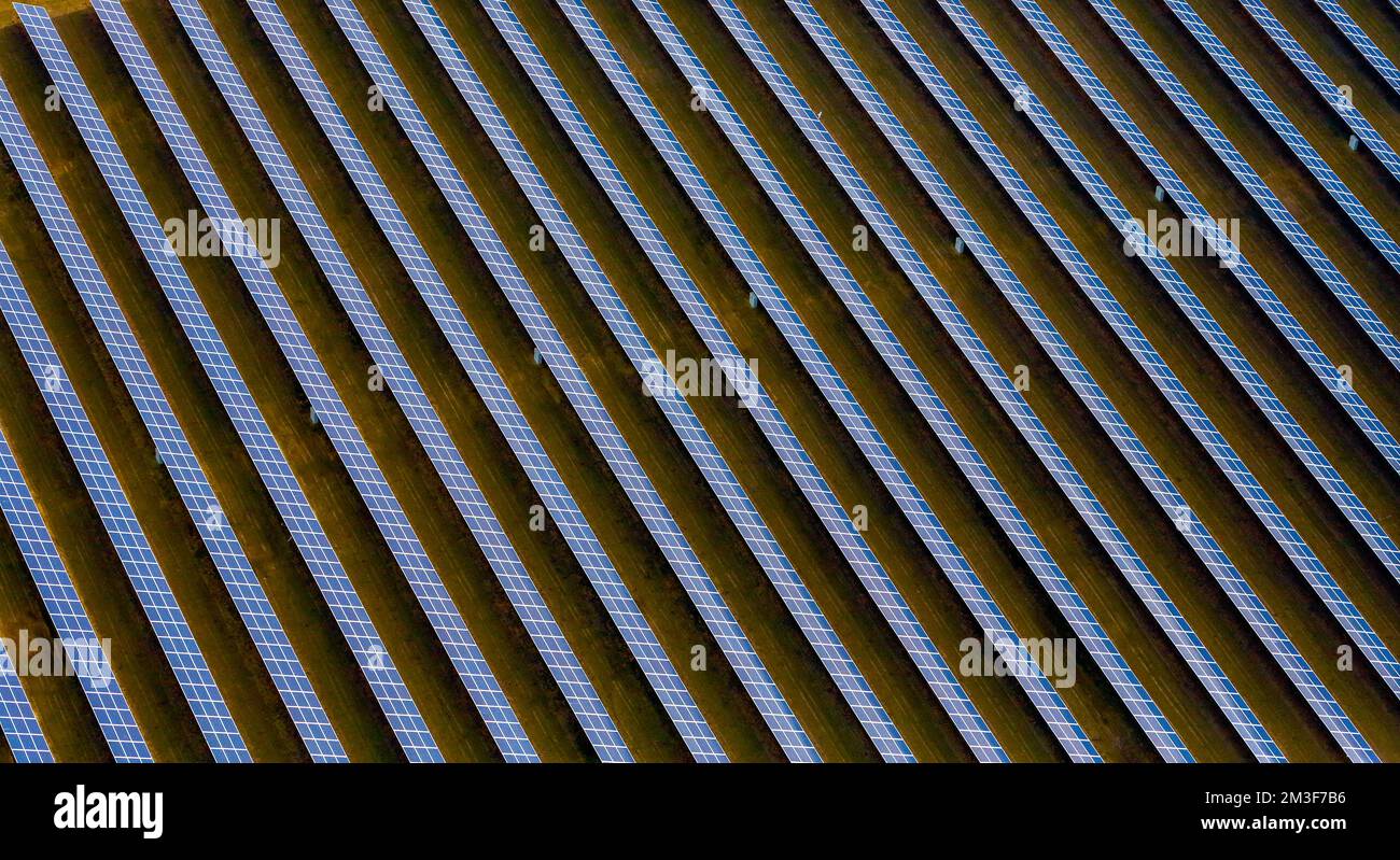 Above panels hi-res stock photography and images - Alamy