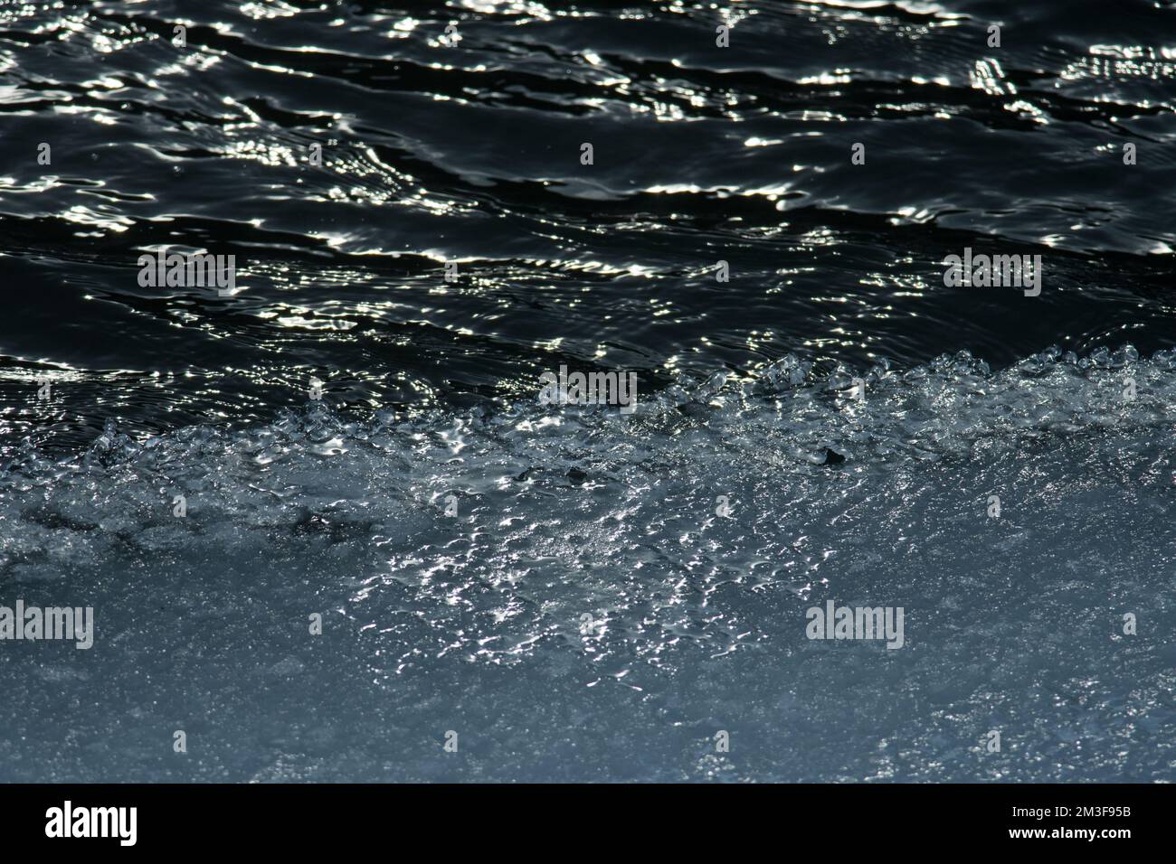 Freezing water hi-res stock photography and images - Alamy