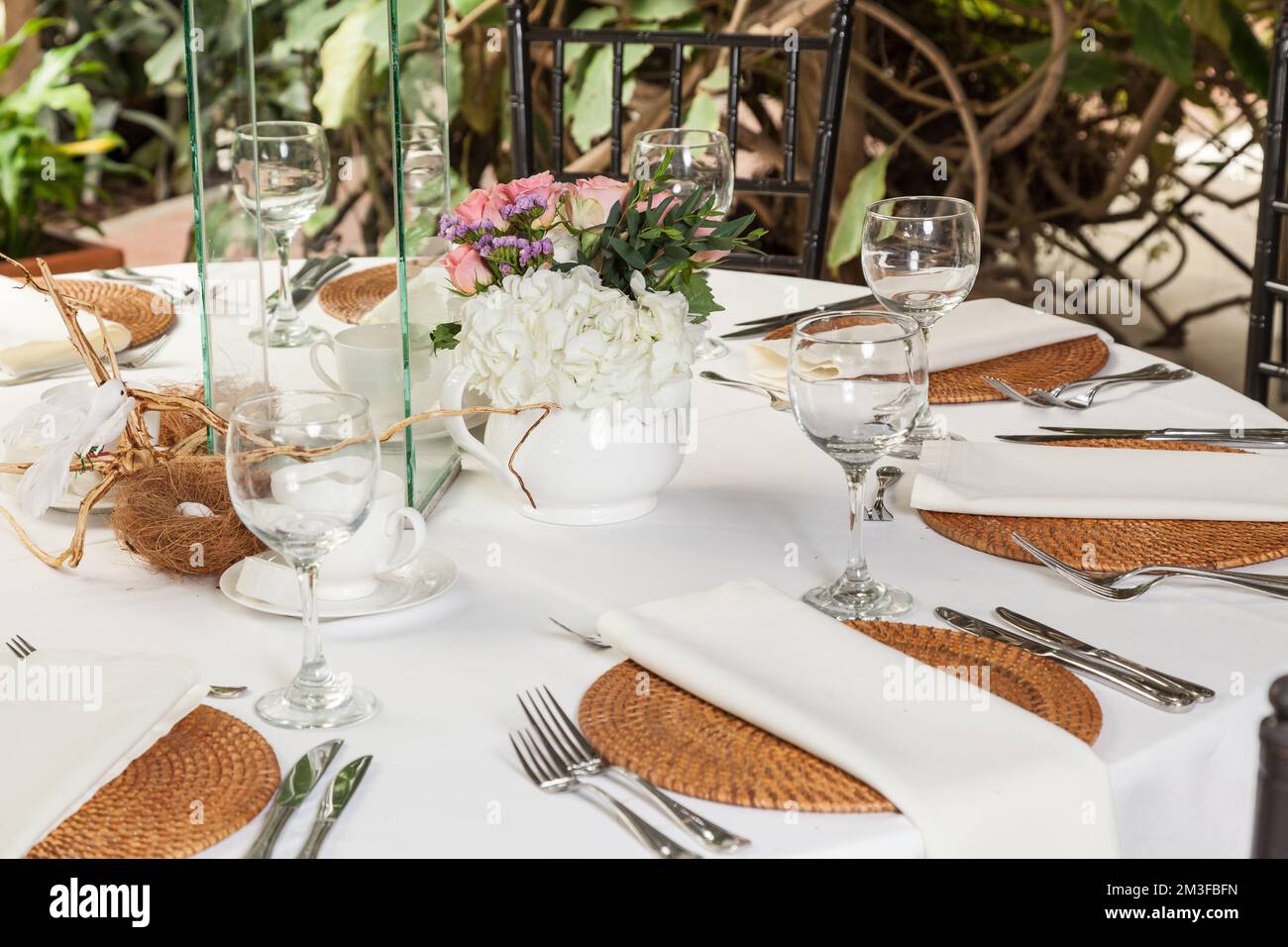 Centerpieces, Decorated Table For Party Reception Stock Photo - Alamy