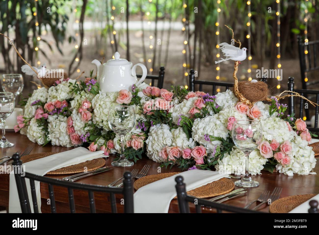 Centerpieces, Decorated Table For Party Reception Stock Photo - Alamy