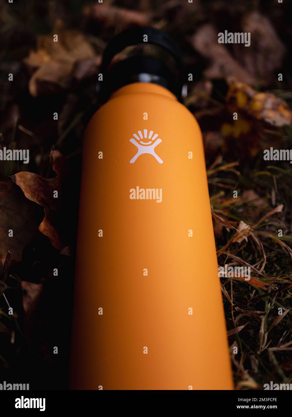Hydro flask hi-res stock photography and images - Alamy
