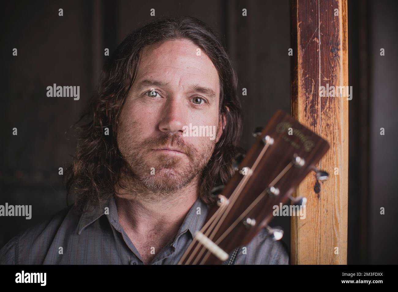 Chuck ragan posed hi-res stock photography and images - Alamy
