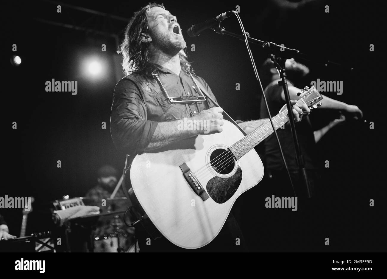 Chuck ragan with band hi-res stock photography and images - Alamy