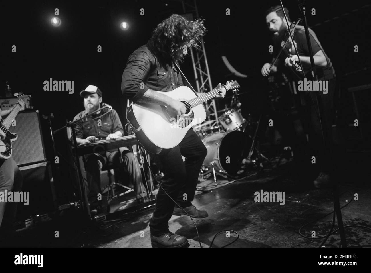 Chuck ragan on stage hi-res stock photography and images - Alamy