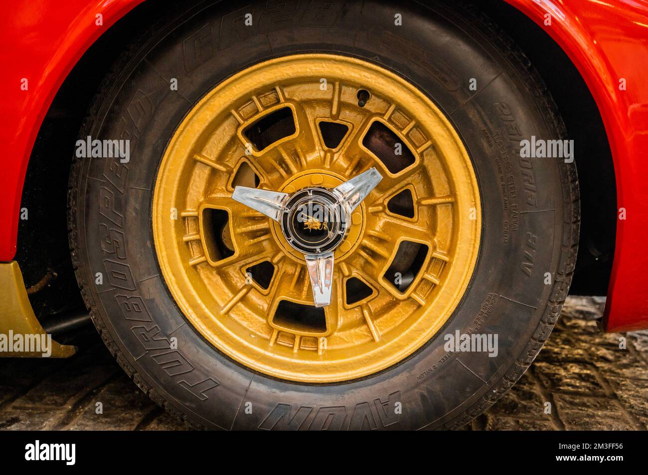 London, UK. 15th Dec, 2022. 1969 Lamborghini Miura P400 S Coupe ...