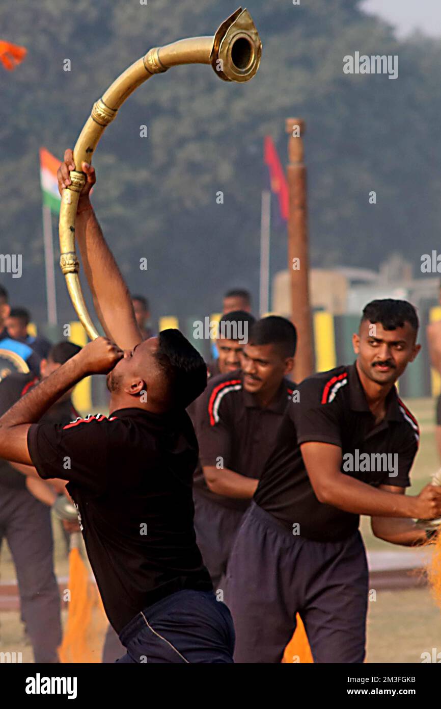 Kolkata, India. 14th Dec, 2022. Indian Army soldiers perform during the ...