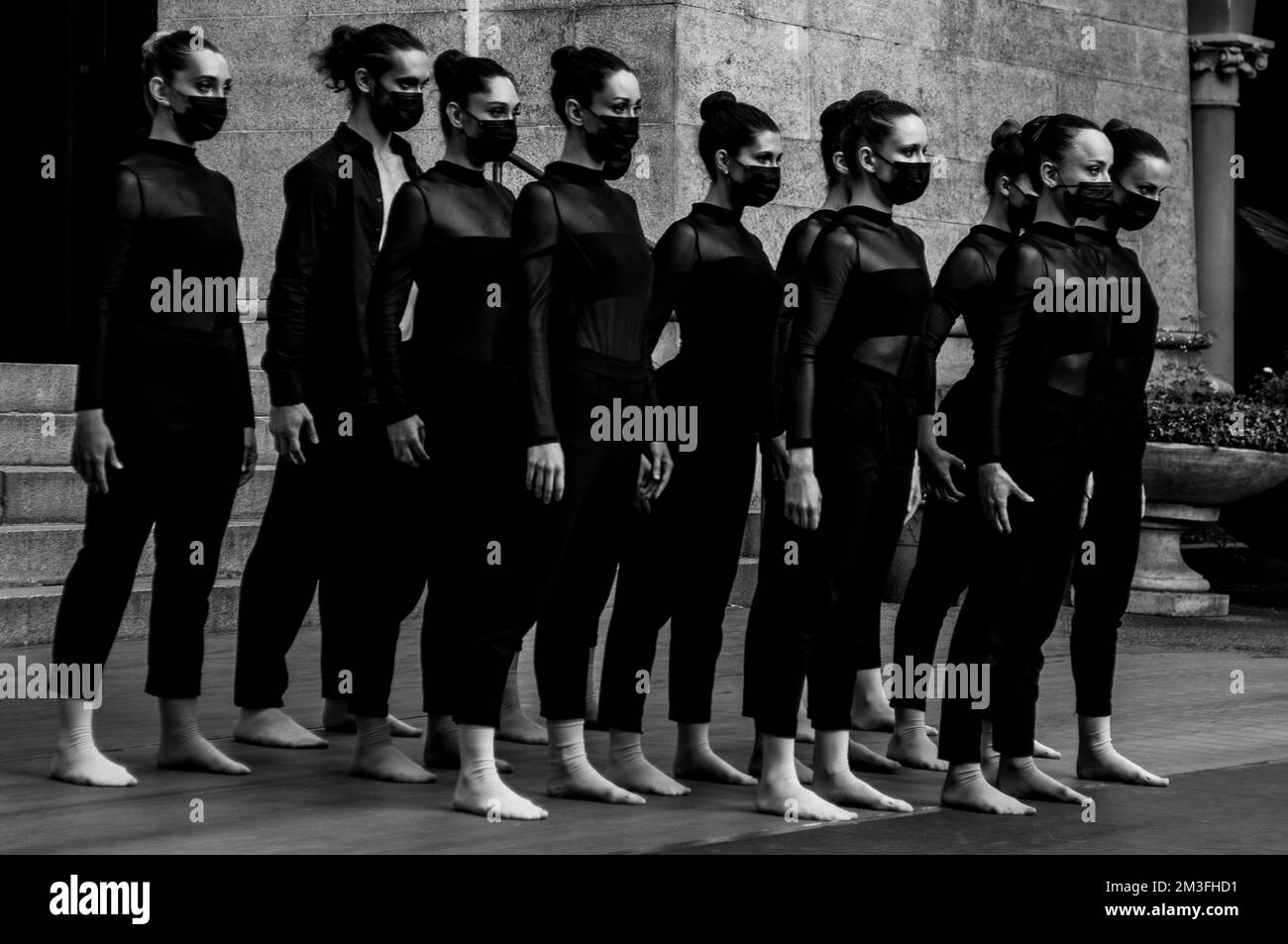 Dancers with white masks hi-res stock photography and images - Alamy