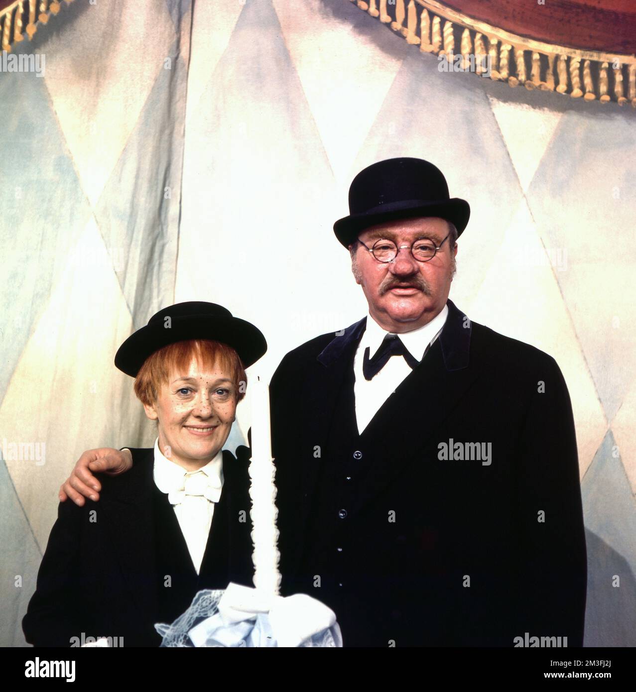 Lach mit Karl Valentin, Fernsehshow mit Monologen, Szenen und Couplets ...