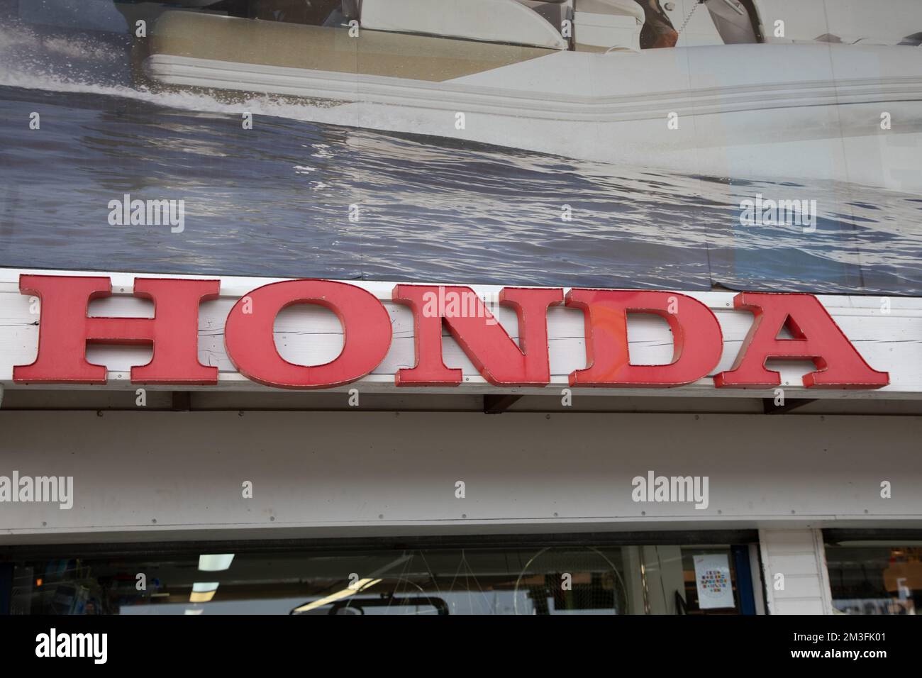 Shop sign honda on hi-res stock photography and images - Alamy