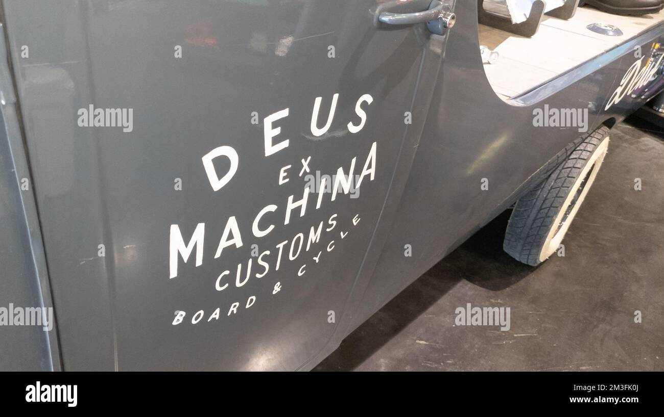 Bordeaux , Aquitaine France - 11 06 2022 : Deus Ex Machina brand logo ...