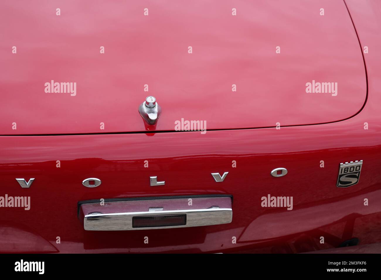 Old volvo logo hi-res stock photography and images - Alamy