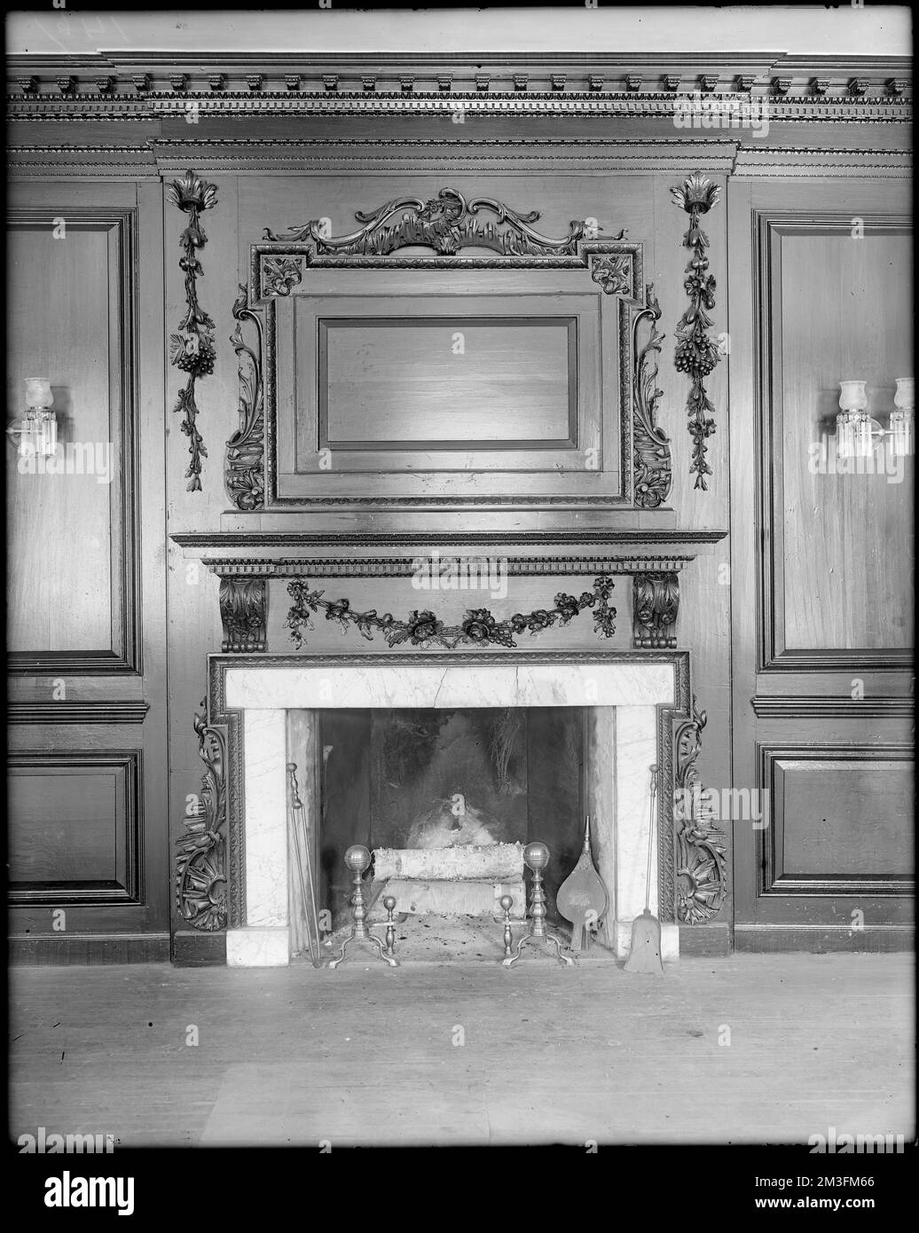 Marblehead, 169 Washington Street, interior detail, mantel, Jeremiah ...