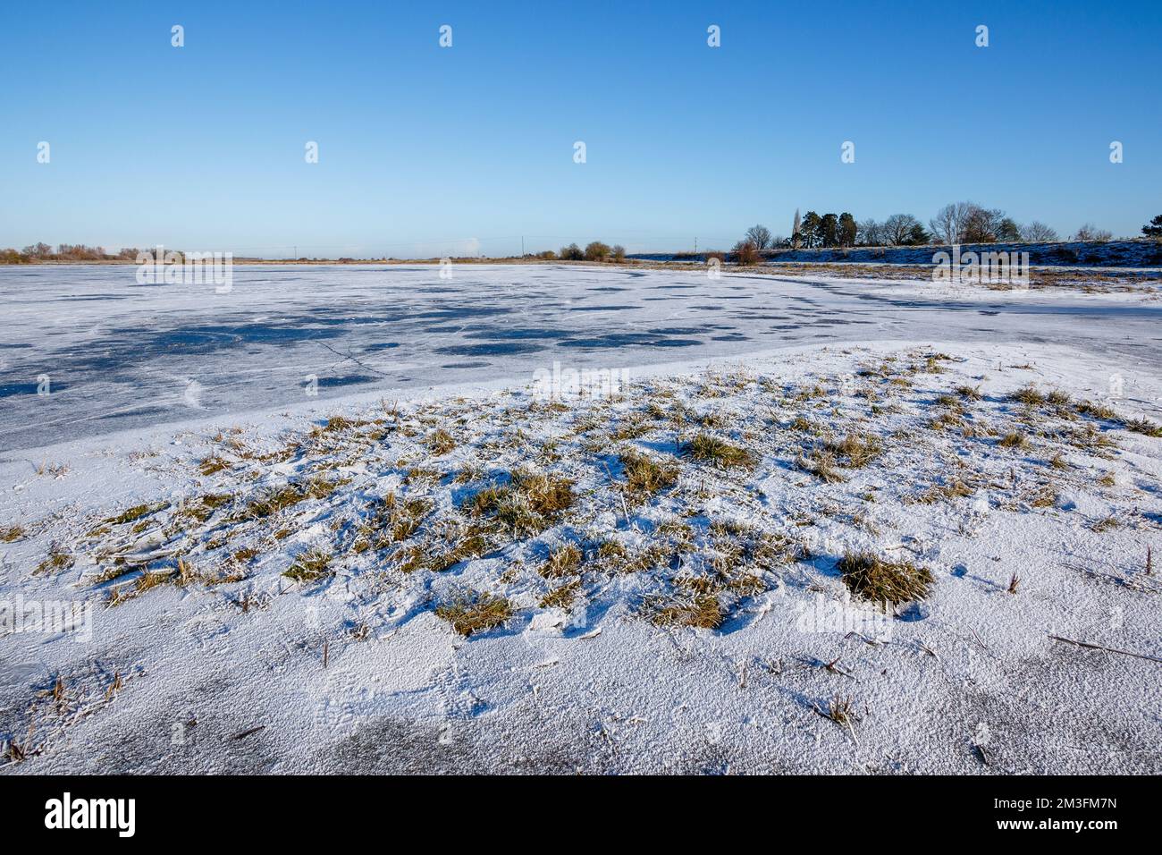 Welney, England. 15 December, 2022. The frozen Welney Washes in Norfolk ...