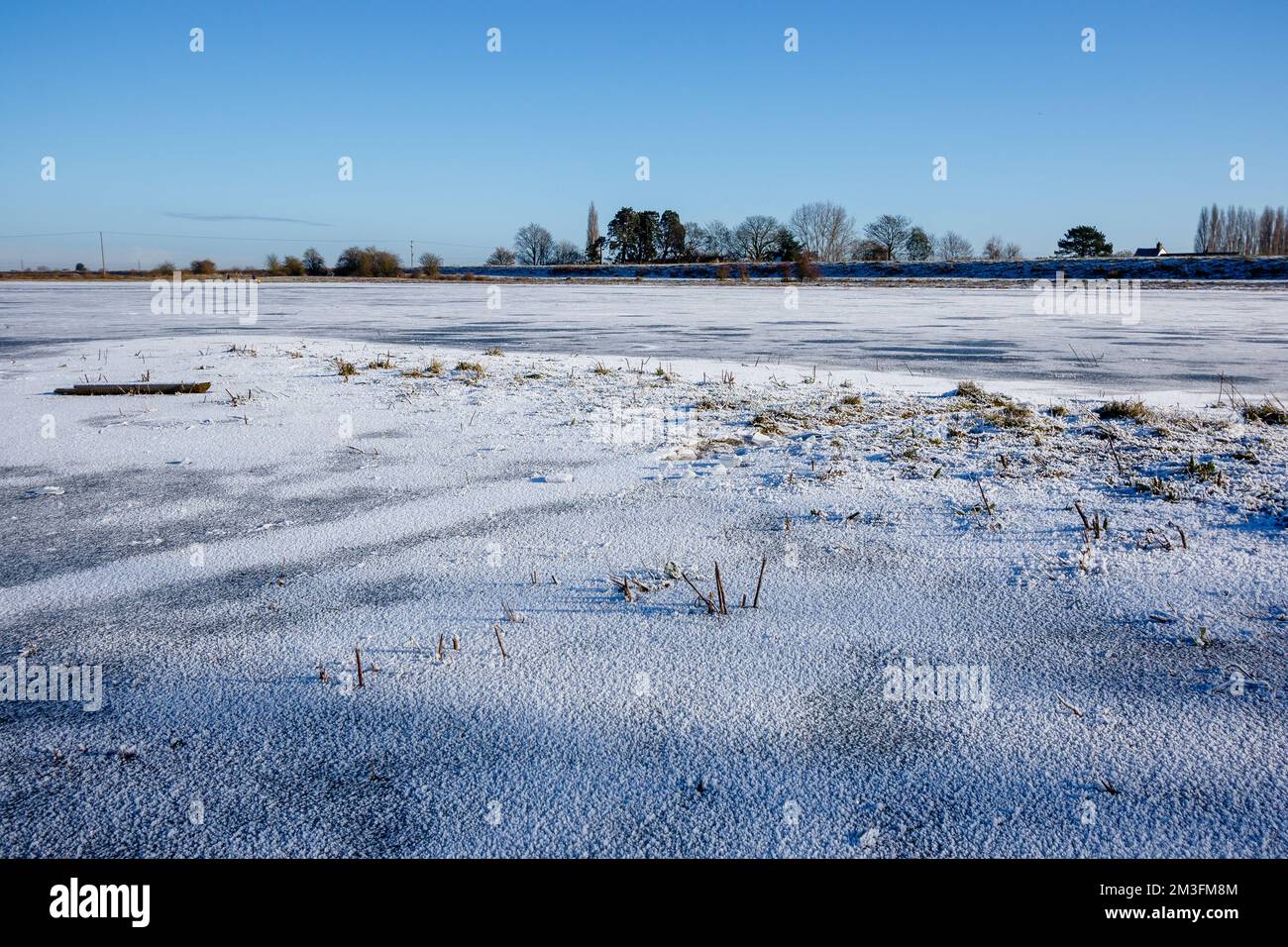 Fen skater hi-res stock photography and images - Alamy