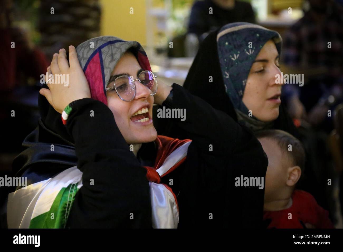 2022 fifa qatar female fans hi-res stock photography and images - Alamy