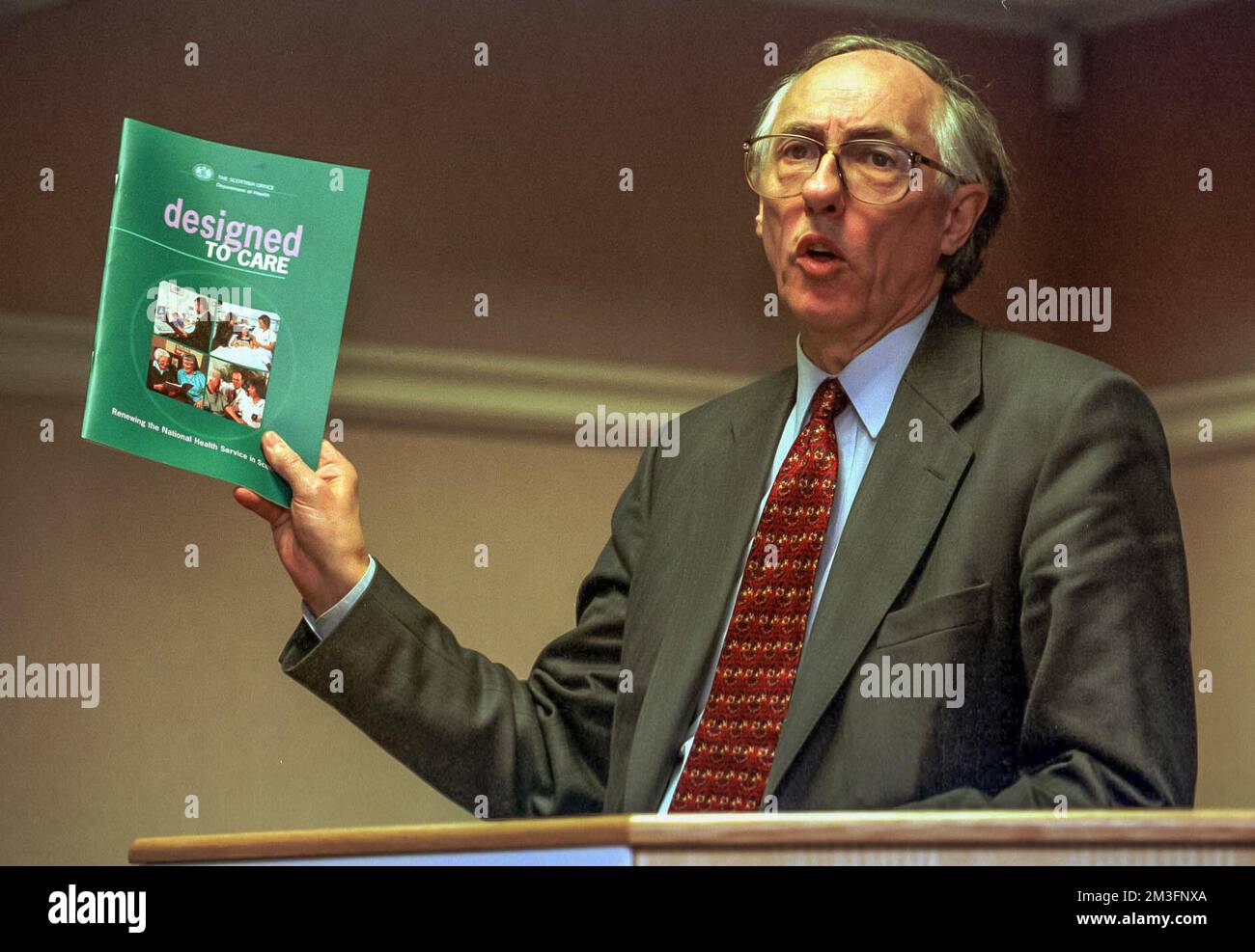 Donald dewar 1997 hi-res stock photography and images - Alamy