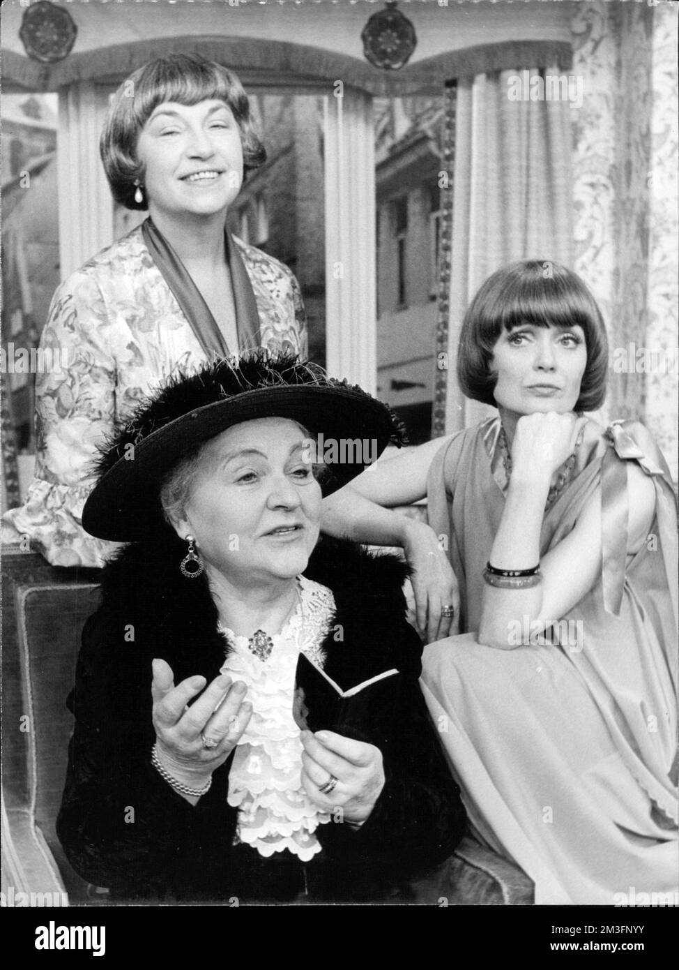 Ohnsorg-Theater "Pott will heiraten" - Drei Mannsbilder hat Frau ...