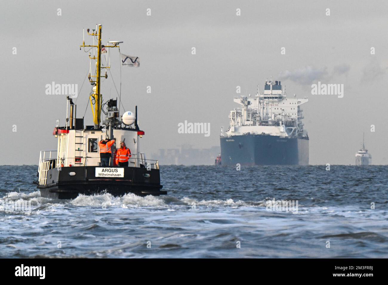 Hooksiel, Germany. 15th Dec, 2022. The special ship "Höegh Esperanza ...