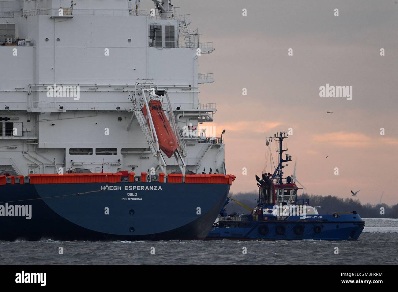 Floating storage and regasification unit hi-res stock photography and ...