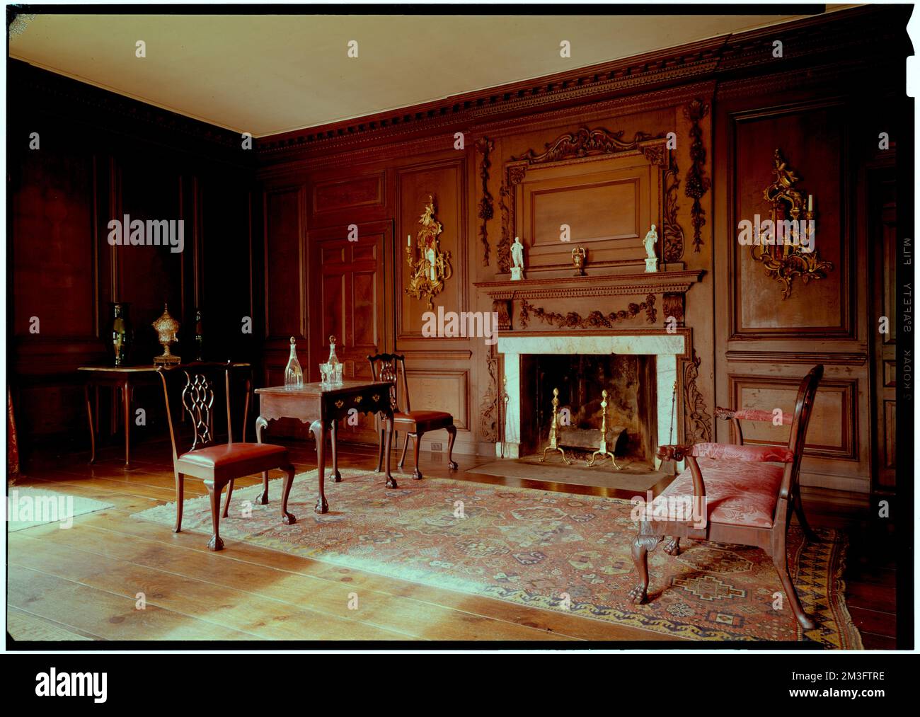 Marblehead, Mass.: Lee Mansion, Great Hall , Rooms & spaces, Fireplaces ...