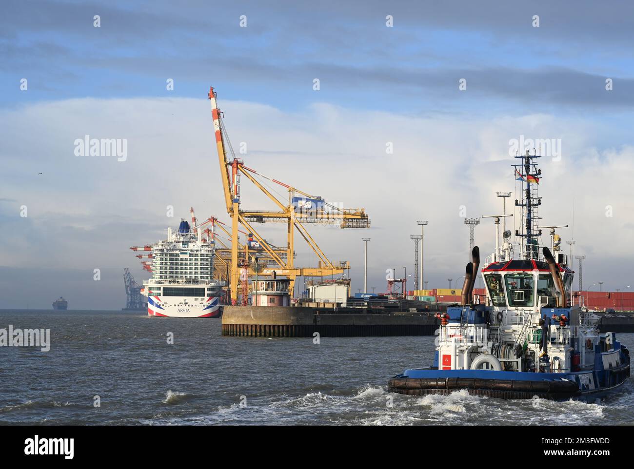Bremerhaven, Germany. 15th Dec, 2022. New cruise ship "Arvia" lies at ...
