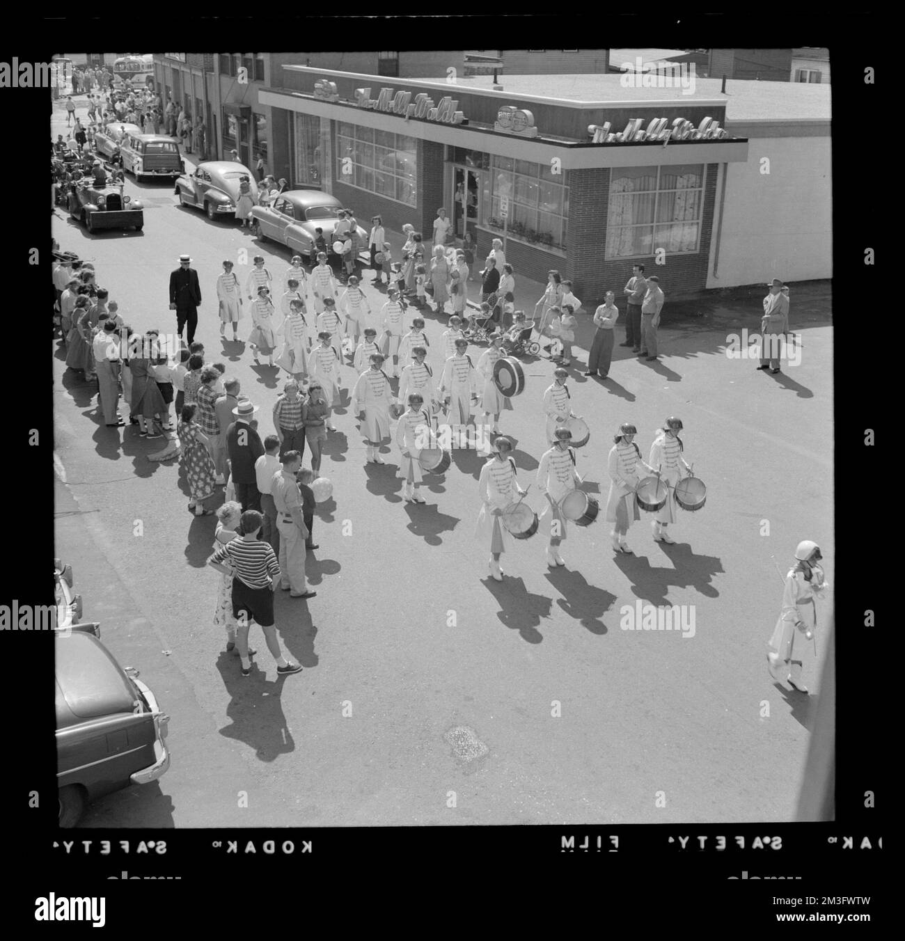 Marblehead, parade scene , Parades & processions. Samuel Chamberlain ...