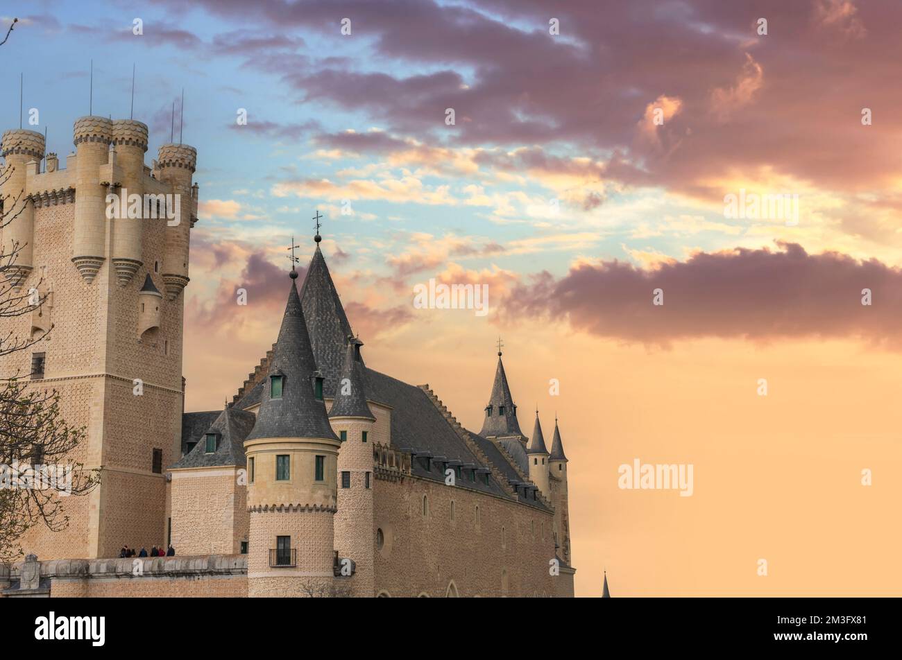 An incredible sunset in one of the most famous castles in the world ...
