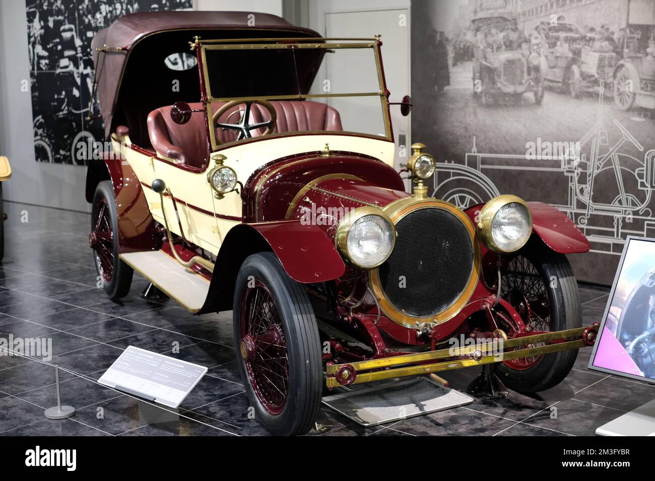 The world's classic vintage cars are collected in the Toyota Motor ...