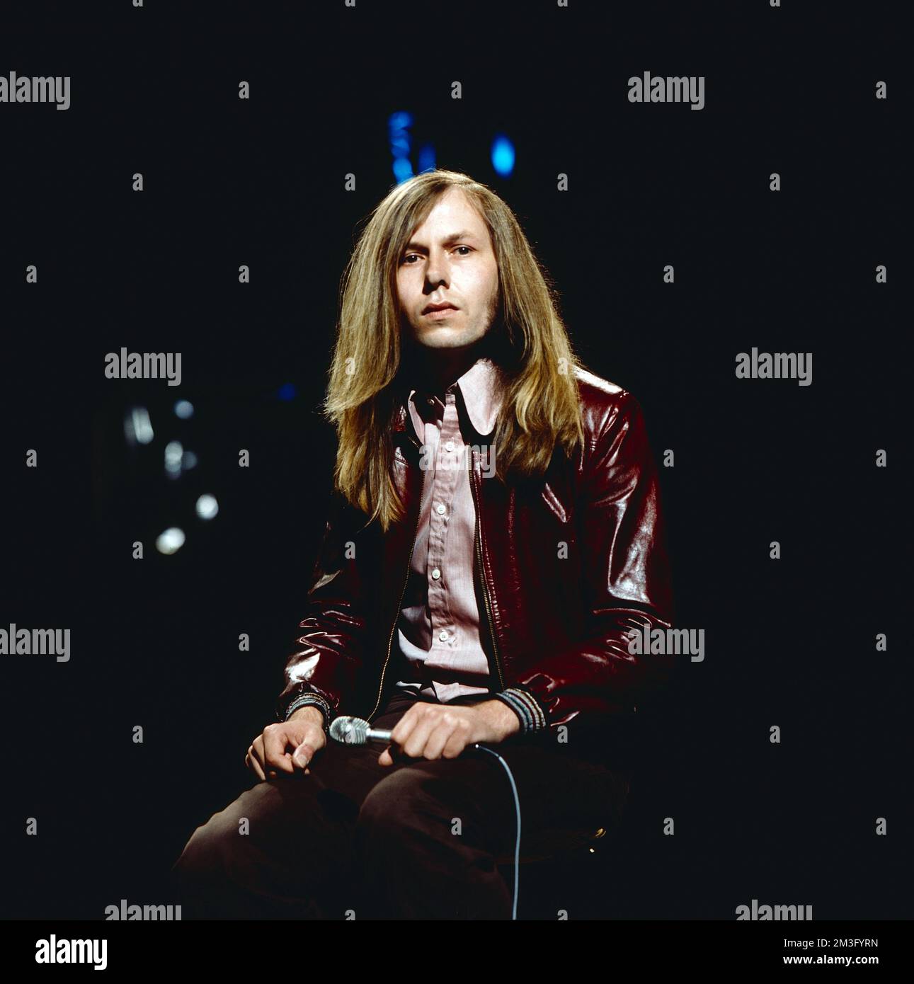 Englischer singer songwriter hi-res stock photography and images - Alamy