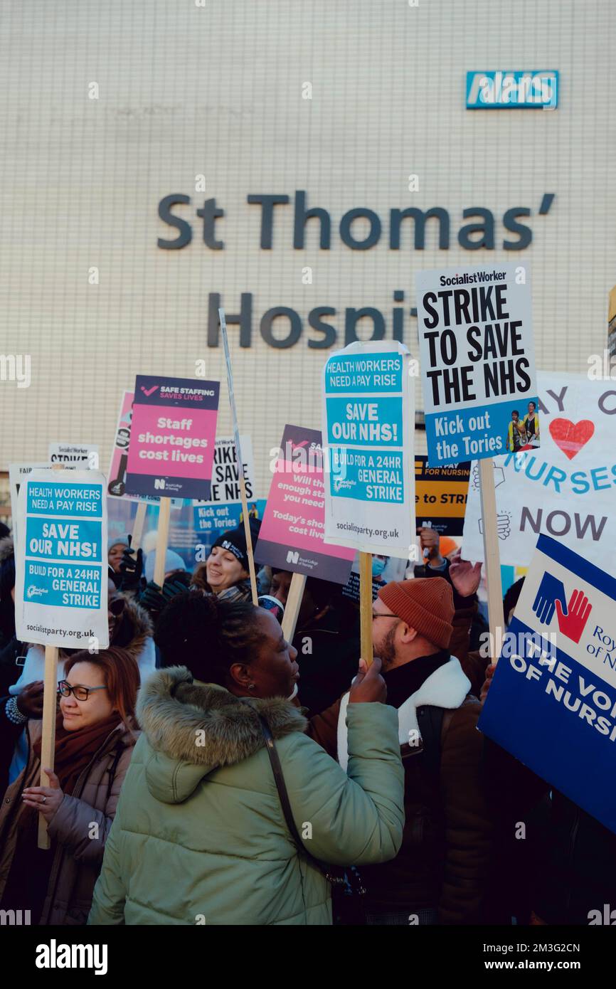 London, UK. 15/12/2022, NHS Nurses Strike at St. Thomas Hospital ...