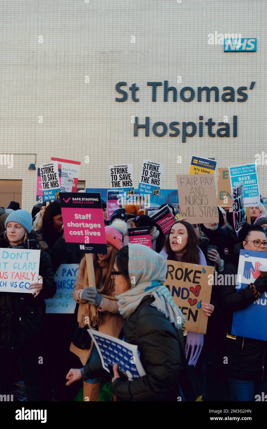 London, UK. 15/12/2022, NHS Nurses Strike at St. Thomas Hospital ...